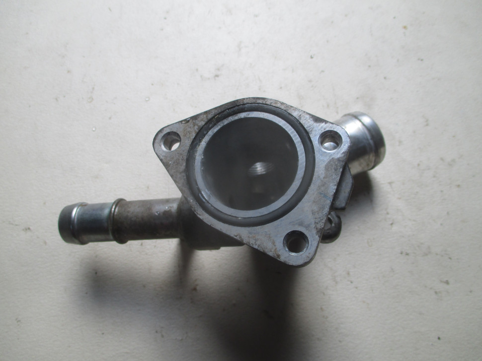 Тройник системы охлаждения 256202B003 256002B003 Kia Rio Hyundai SOLARI ...