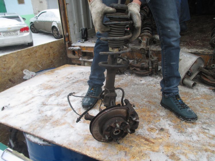 Амортизатор передний правый Шевроле Спарк М200 96424025 96424402, - БУ ...