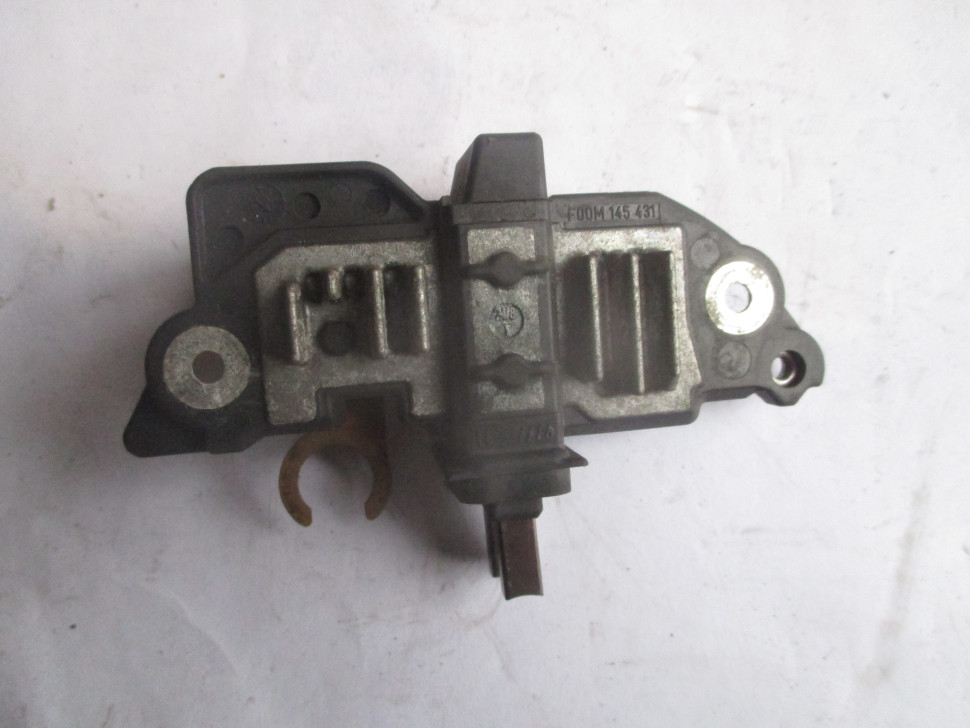 Регулятор напряжения генератора 038903803F F00M145876 F00M145431 Ауди ...