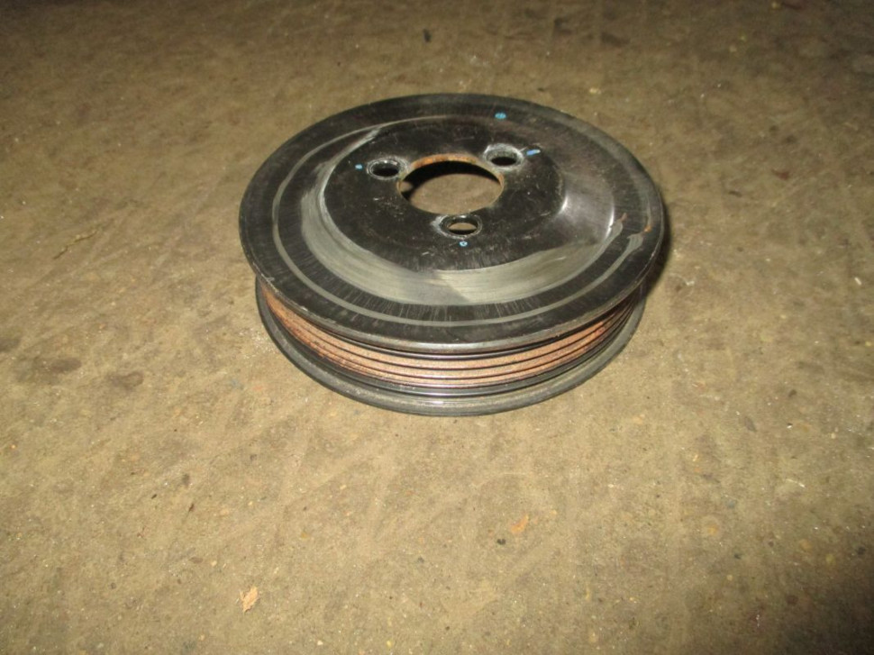 Шкив помпы водяной 55565004, 55566794 Шевроле Астра Круз Опель Астра J ...