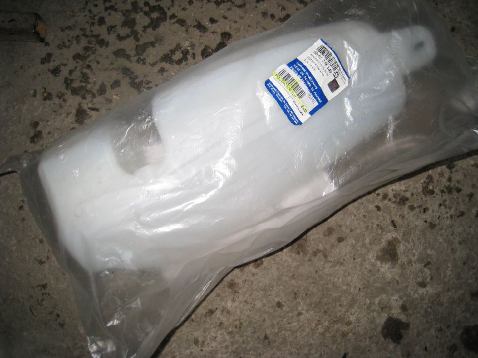 Бачок омывателя Рено Логан 05-2014, Sandero 09-2014, Дастер : купить, цена