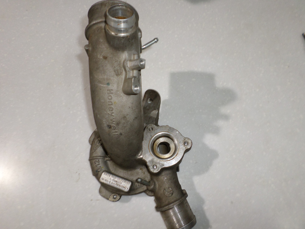 Корпус турбины 55565353 95516203 Опель Астра J Шевроле Круз с A14NEL 1. ...