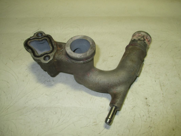 Фланец системы охлаждения 92067797, 4805154 Опель Антара, Шевроле ...