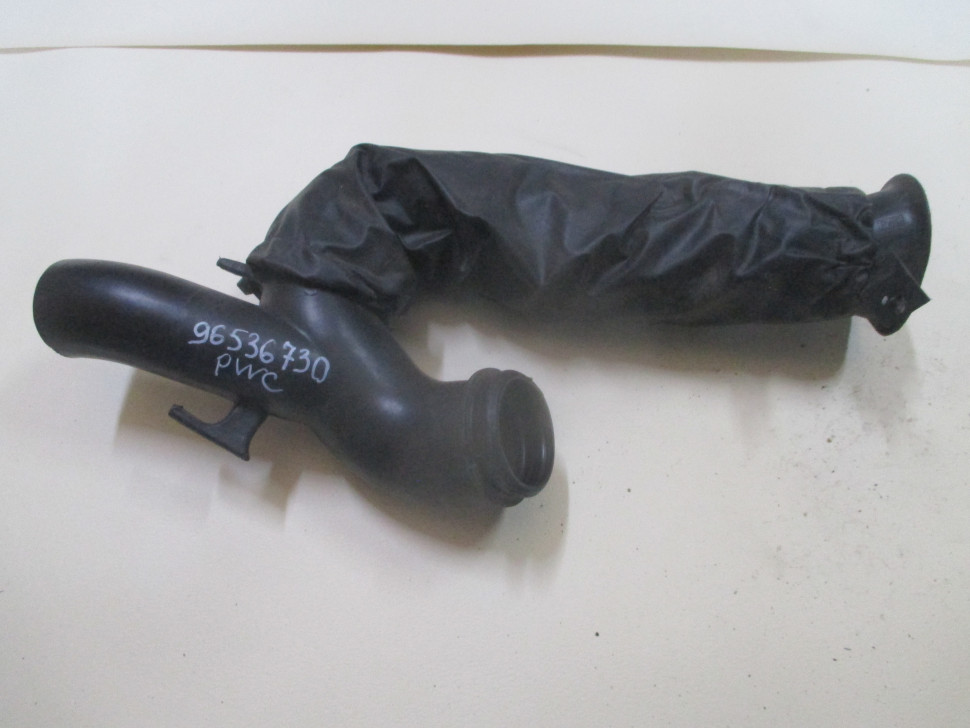 Гофра патрубка резонатора воздушного фильтра 96536730, 96800818 Шевроле ...