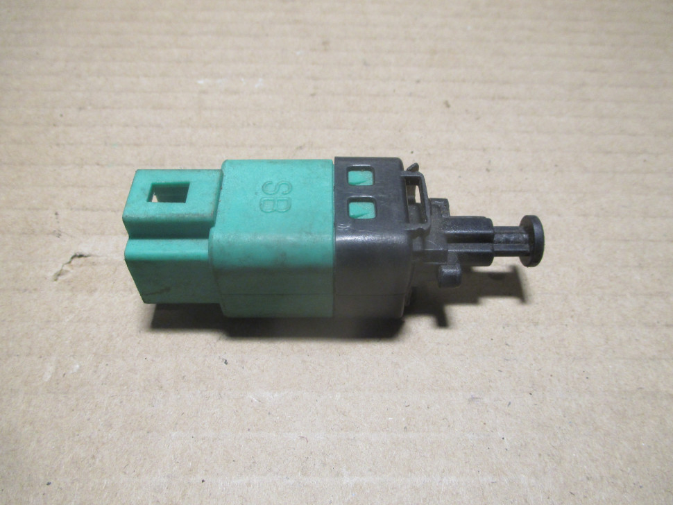 Датчик стоп-сигнала 96874571 SB 96552790 Шевроле Лачетти Спарк M300 с ...