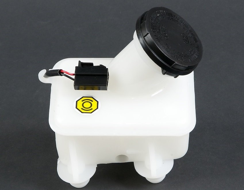 Бачок цилиндра тормозного Главного 96418840 96418842 428084/085 Шевроле ...