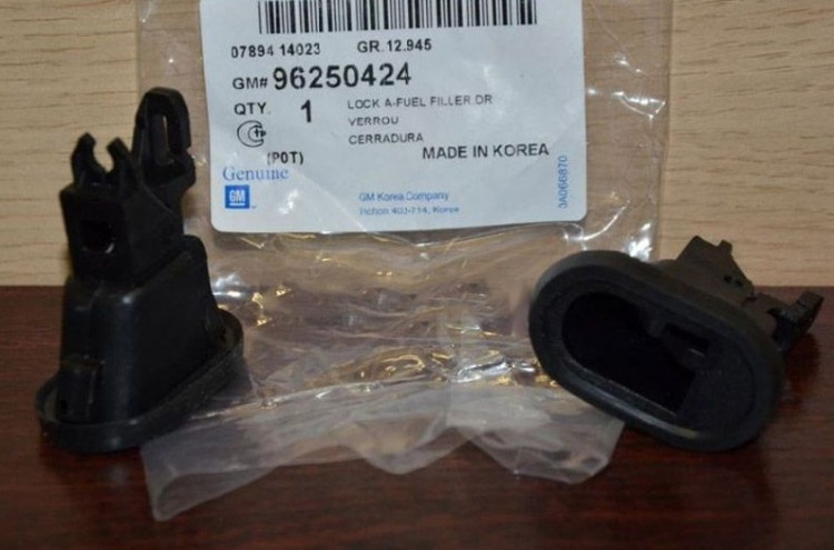 Лючка бензобака замок 96250424 Шевроле Ланос Шанс Дэу Сенс все ...
