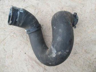 Шланг радиатора нижний Шевроле Авео Т300 96958199, 96870762, 96958195 ...