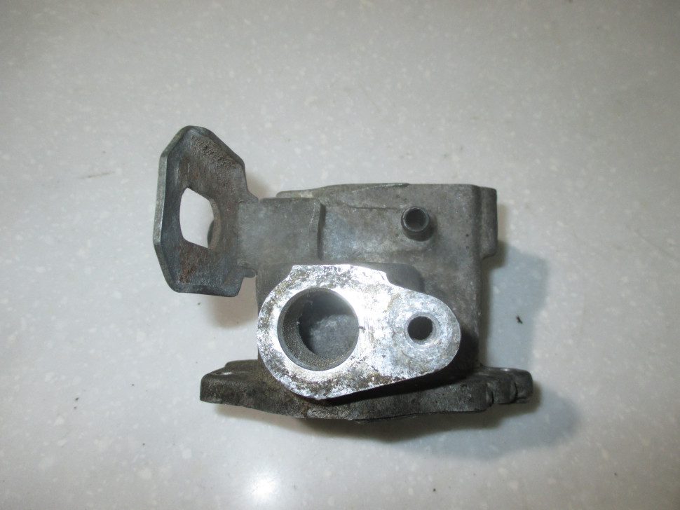 Корпус термостата 96666224, 96610439 Шевроле Авео 1,2л Спарк Дэу Матиз ...