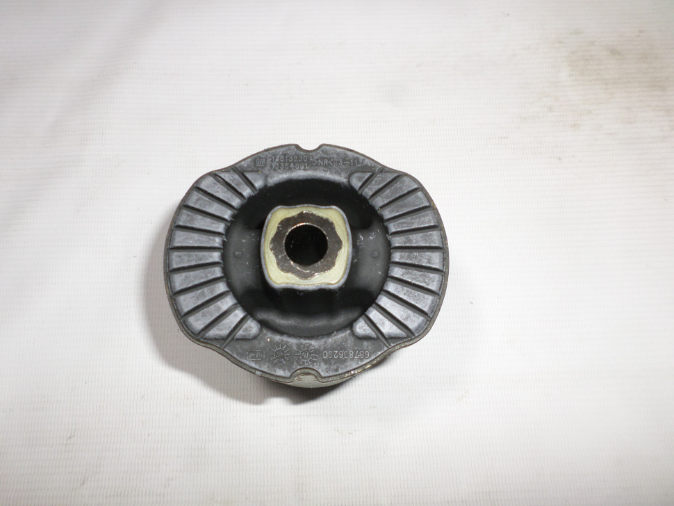 Сайлентблок балки задней 13313230, 13354691 Шевроле Круз Орландо Опель ...