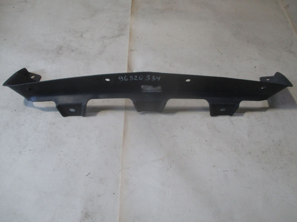 Накладка на решетку радиатора 96820334 щиток бампера переднего Шевроле ...