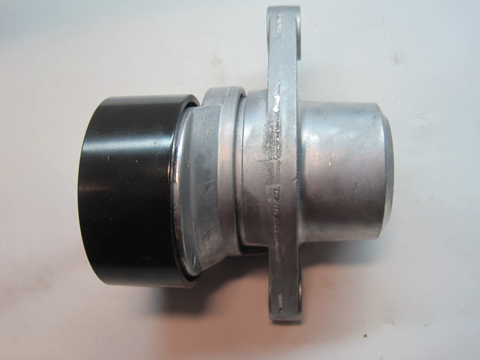 Ролик приводного ремня натяжной 8200933753 7700102872 Логан Сандеро 1 ...