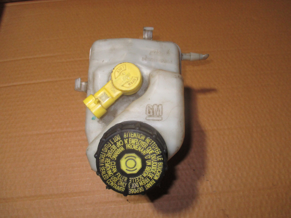 Бачок цилиндра тормозного Главного Шевроле Круз 13286452, 13320072 ...