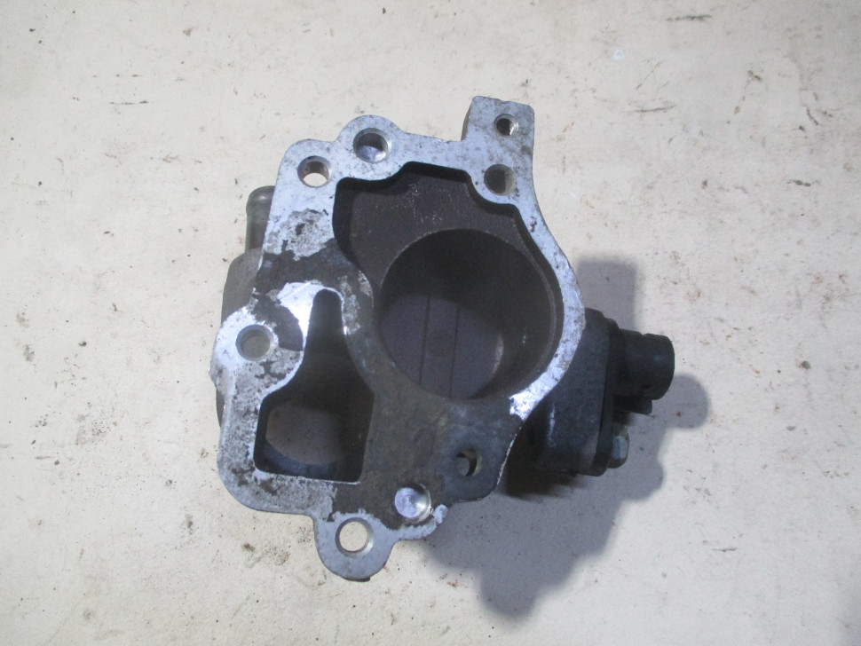 Корпус термостата 96666224 96610439 Шевроле Авео 1,2л Спарк Дэу Матиз 1 ...