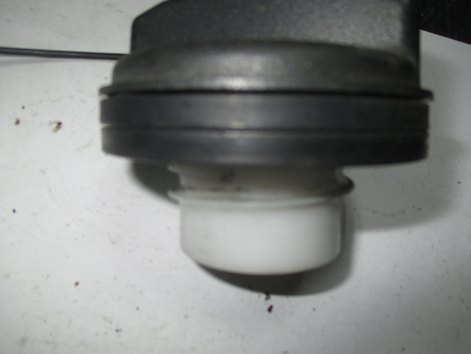 Крышка бензобака 95049577 Шевроле Авео Т300 95292262 Tracker TRAX 13 ...