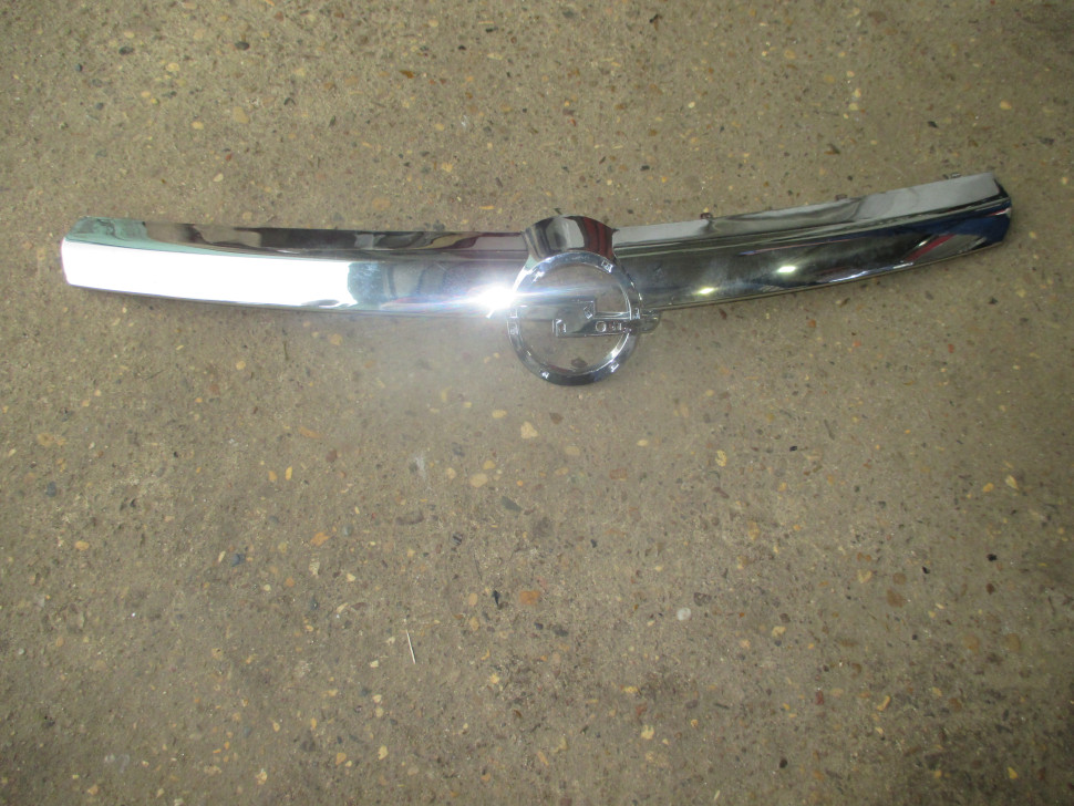 Решетка радиатора 1400746 13142522 накладка хромированная Опель Астра H ...