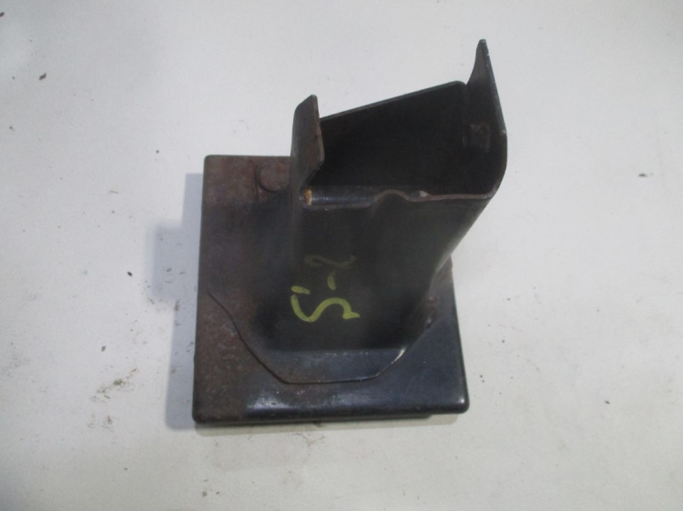 Кронштейн усилителя заднего бампера правый 96953428, 96545599 Шевроле ...