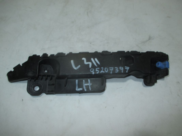 Кронштейн бампера переднего Шевроле Круз левый на все кузова 95207397 ...