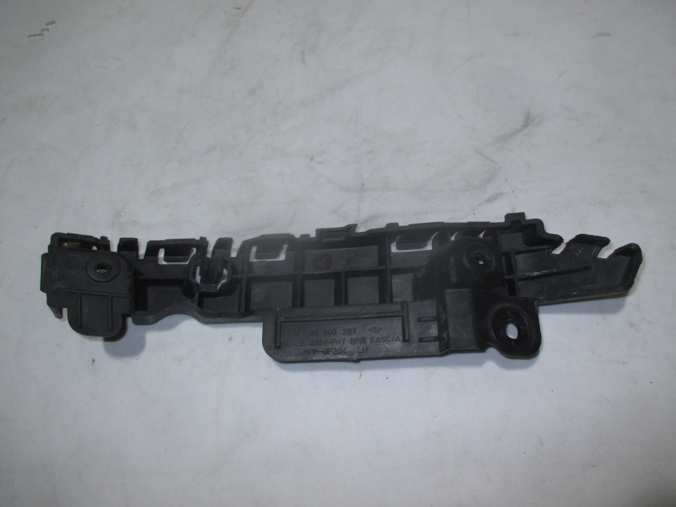 Кронштейн бампера переднего Шевроле Круз левый на все кузова 95207397 ...