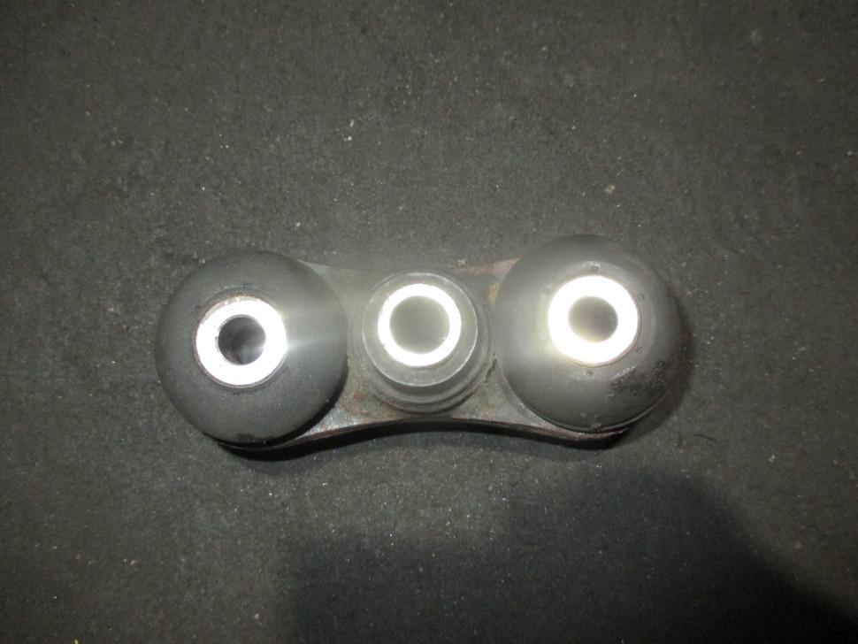 Кронштейн балки задней 13332257 13262449 рычаг реактивного Шевроле Круз ...