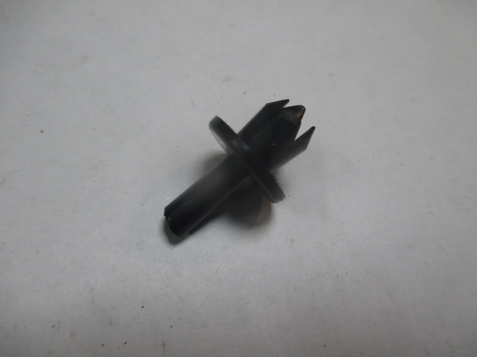 Клипса пистон 94530507 Шевроле Ланос Авео крепления подкрылка ...