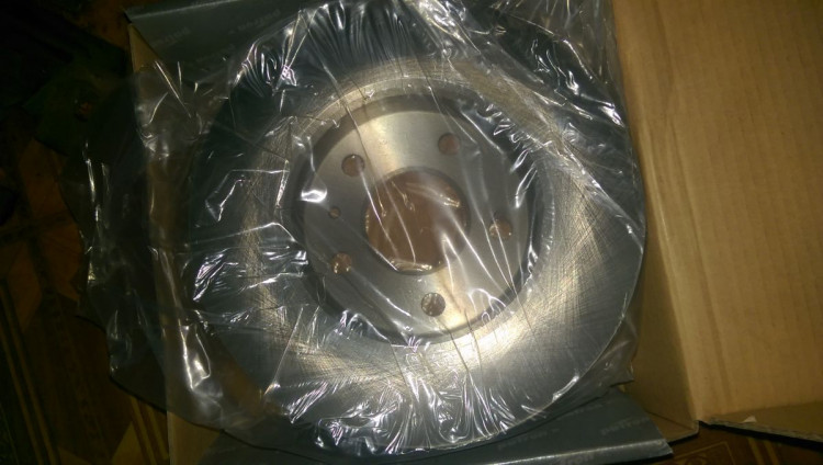 Диск тормозной задний Опель Астра H под 5 болтов 0569109, 9117772 ...