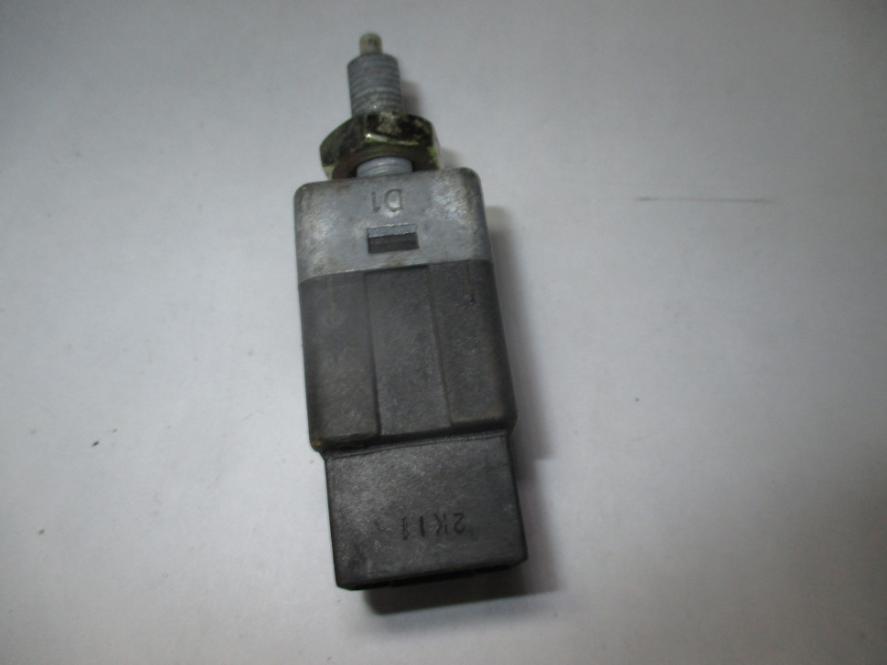 Датчик стоп сигнала 96289637 BB 11830300 Шевроле Реззо Леганза Эванда ...