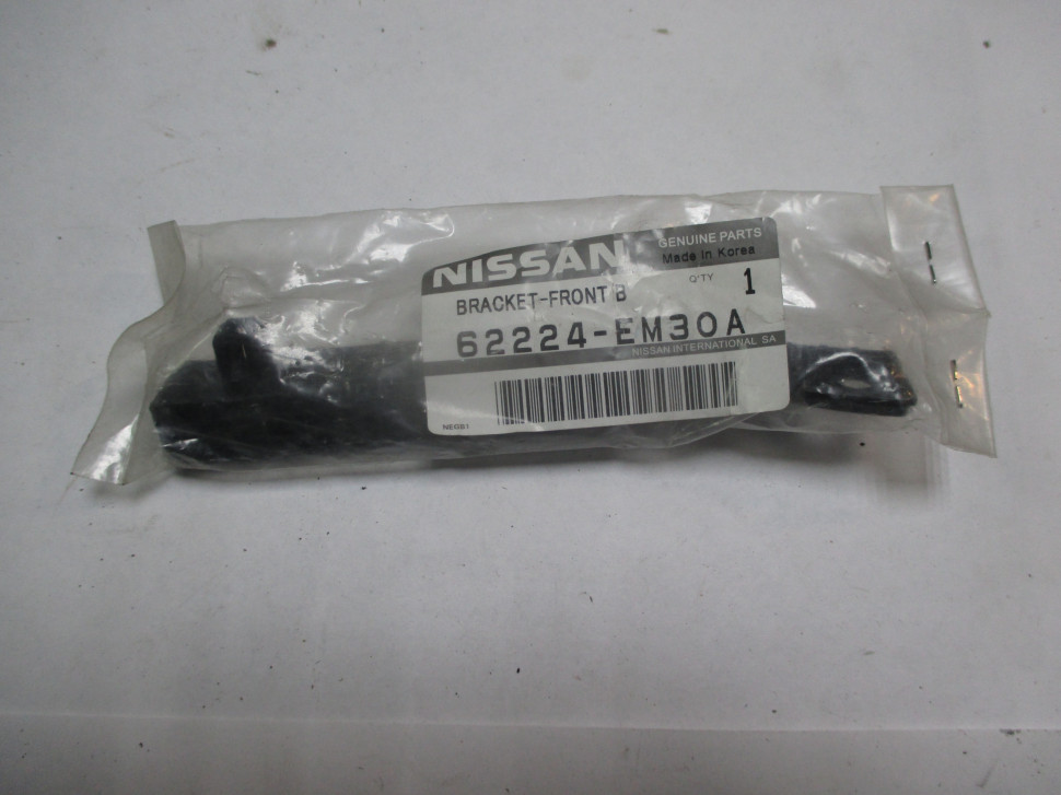 Кронштейн бампера переднего правый 62224EM30A Ниссан Тиида, - Nissan ...