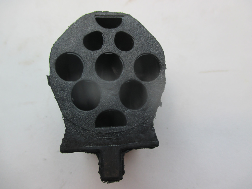 Опора радиатора верхняя 13306606 55702167 Авео Т300 Круз Спарк М300 ...