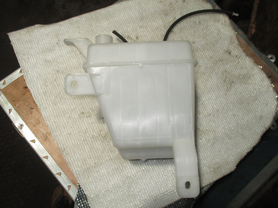 Бачок омывателя Шевроле Авео Т200-255 Хэтчбек 96543076, 96650768 ...