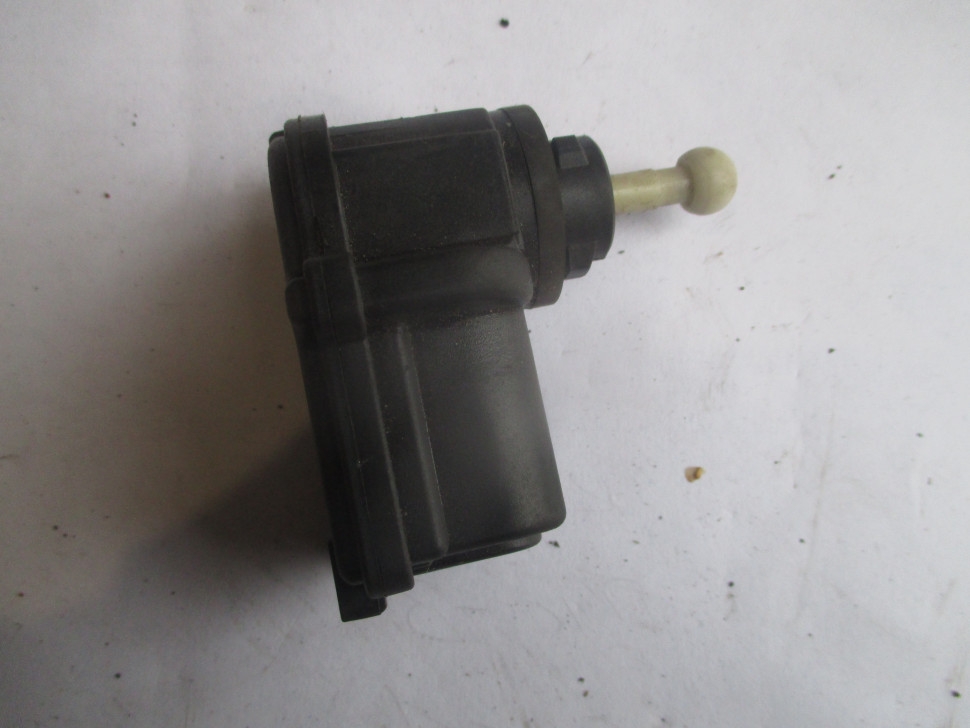 Корректор фары LR001551 6H5X13K198AA 6H5213K198AA 1324268 Ленд Ровер ...