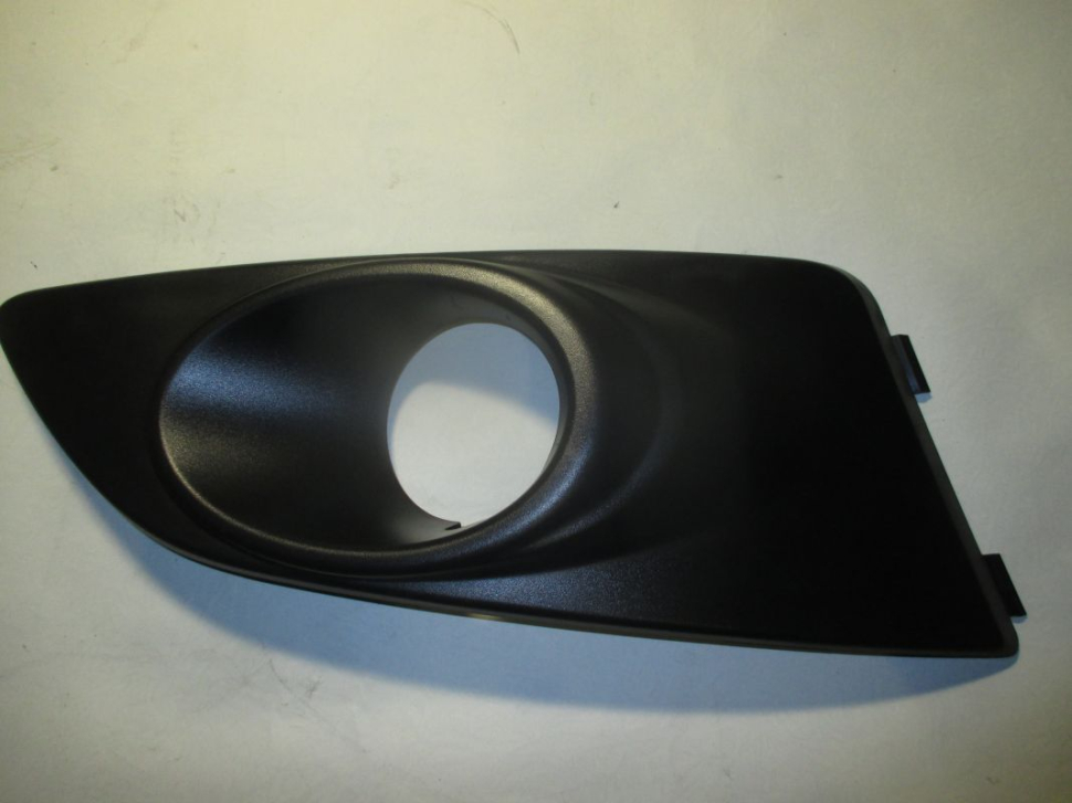 Накладка противотуманки правой 96694773 Шевроле Авео Т300, - General ...