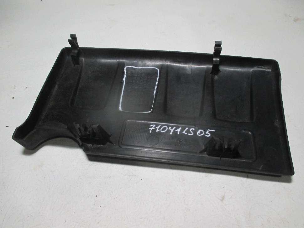 Крышка двигателя 55568393 Шевроле Авео Т300 Круз 1,2-1,4 литра TURBO ...