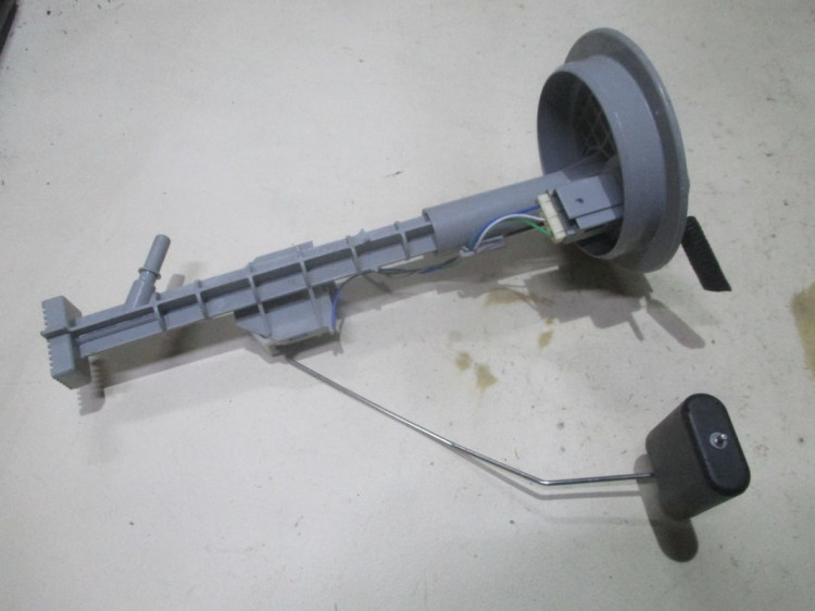 Датчик уровня топлива 96629378 20895921 Опель Антара Шевроле Каптива ...