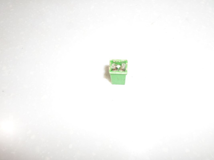 Предохранитель 40 Aм 13133861, 15319478, 4819105 - Зеленый на Шевроле ...