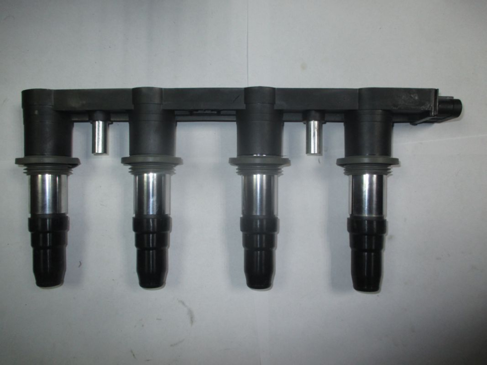 Катушка зажигания 96476979 25186686 28125877 Авео Круз Орландо Астра H ...