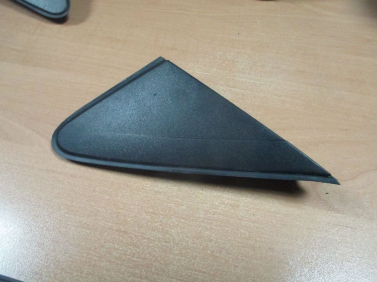 Накладка крыла переднего правая внешняя у зеркала 96893216 Шевроле Круз ...