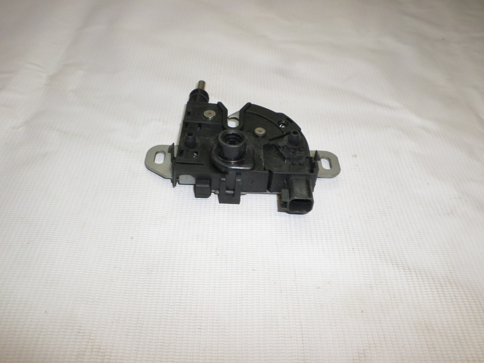 Замок капота Форд Фокус 2 с 05 по 11, С-Макс 03-11, Kuga 4895285 ...