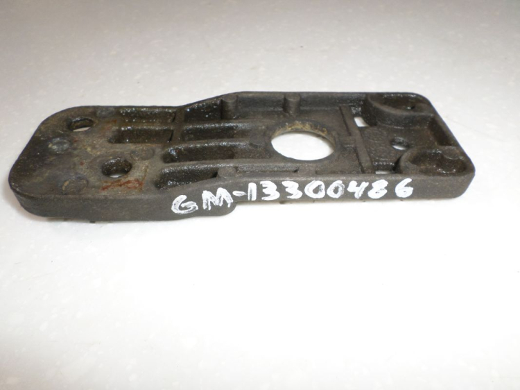 Кронштейн радиатора нижний 13337826 Шевроле Круз, Опель Астра J ...