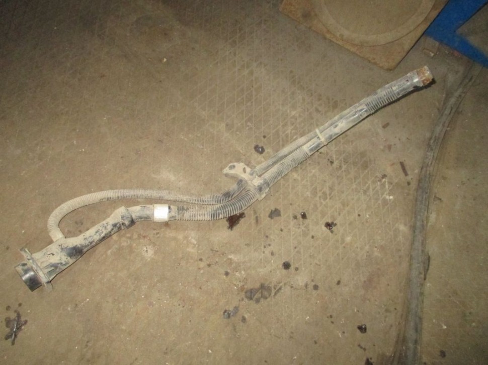 Горловина заливная топливного бака Шевроле Лачетти на все : купить, цена