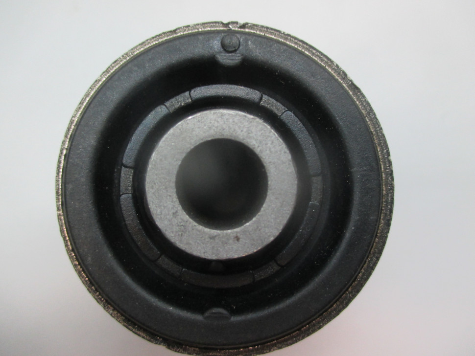 Сайлентблок рычага переднего передний 13219090 13321242 142220 Шевроле ...