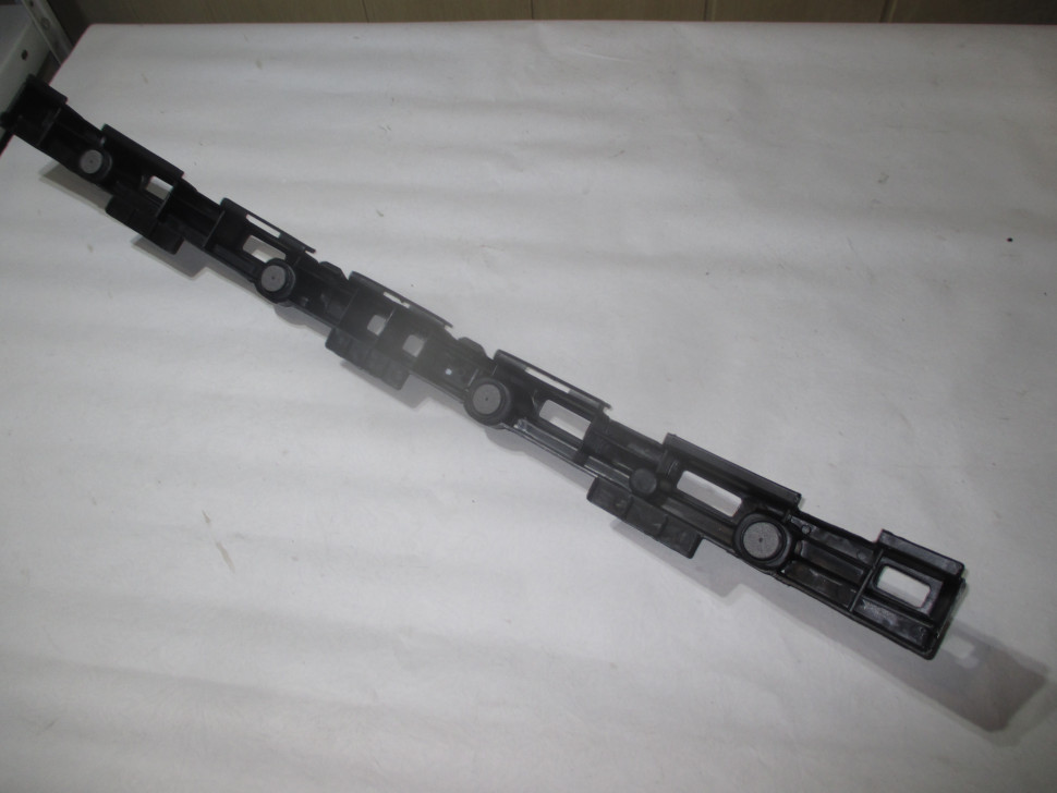 Кронштейн бампера заднего центральный 94833091 96981701 Шевроле Круз ...