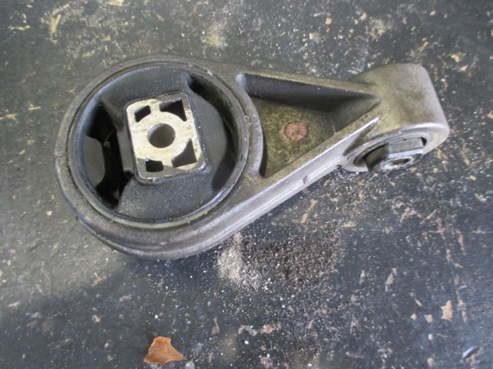 Подушка двигателя задняя Форд Фокус 1, 1094591, 98AB6P082AH, XS516P082B ...