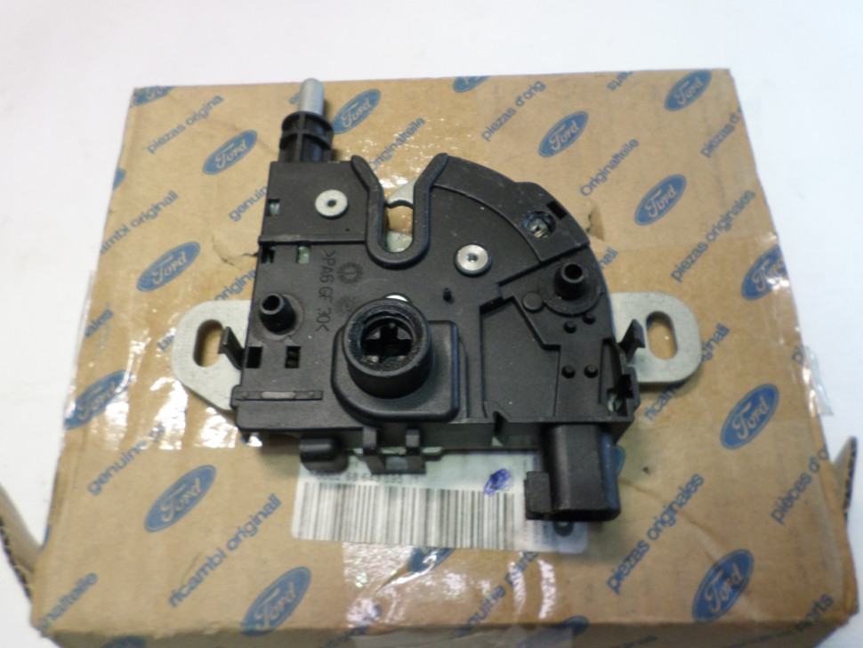 Замок капота Форд Фокус 2 с 05 по 11, С-Макс 03-11, Kuga 4895285 ...