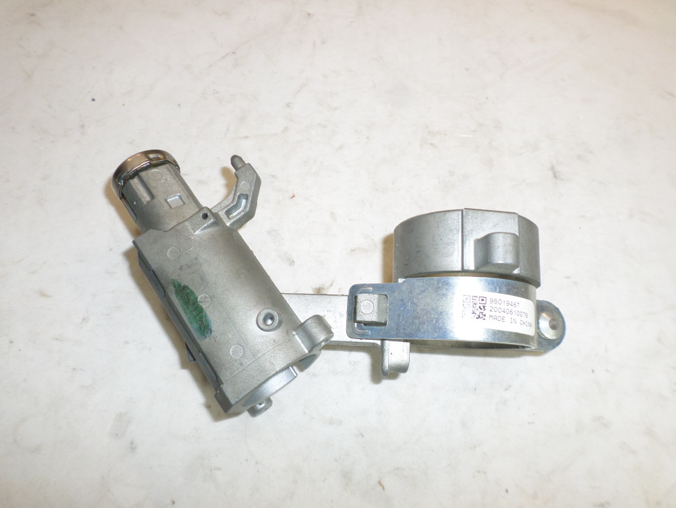 Замок зажигания 96961138, 13503787 Шевроле Круз Авео Т300 Орландо - S ...