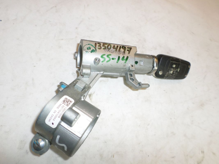 Ключ замка зажигания 13504197 на 3 кнопки с корпусом замка Шевроле Круз ...